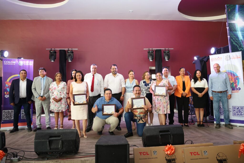 Celebra Gaspar Trueba Día del Maestro Colonense